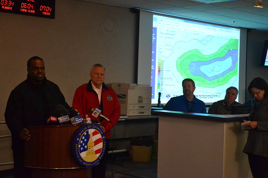 PHOTOS: Gov. Nathan Deal Touring Georgia Emergency Command Center ...